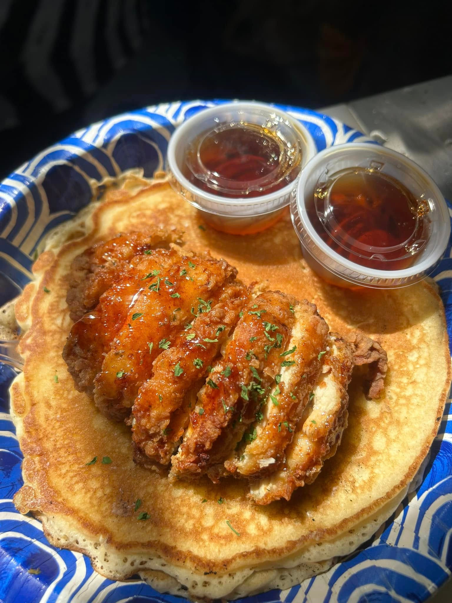 What's Crackin Brunch Truck